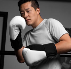 Top-Rated Hayabusa Gloves for Heavy Bag Work: A Fighter’s Guide - The ...